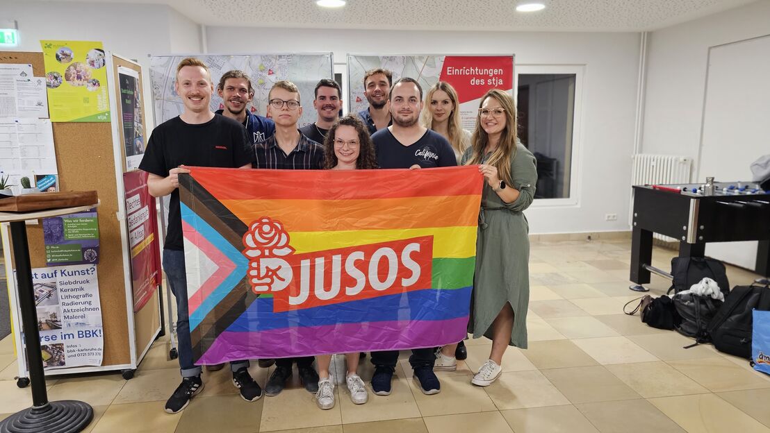 Willkommen bei den Jusos Karlsruhe-Stadt Willkommen bei den Jusos Karlsruhe-Stadt